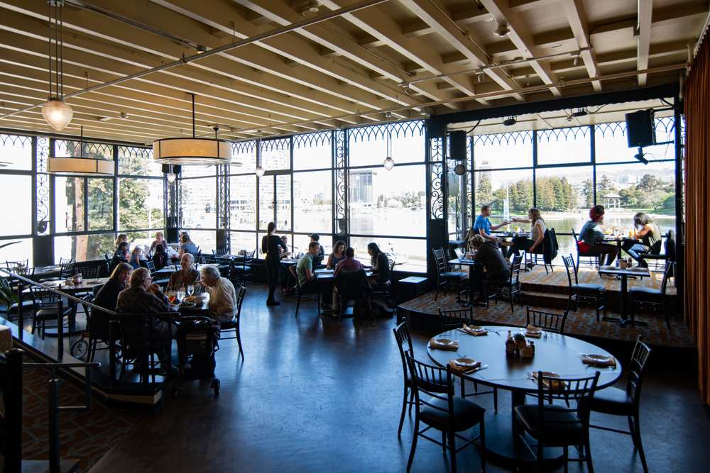 High-Rise Apartments in Downtown Oakland, CA | Photo Gallery