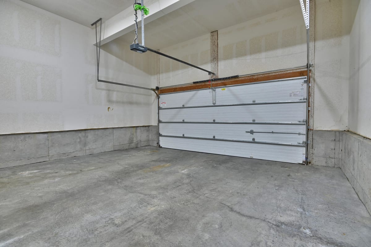 Photos and Video of Delaware Ridge in Kansas City, KS