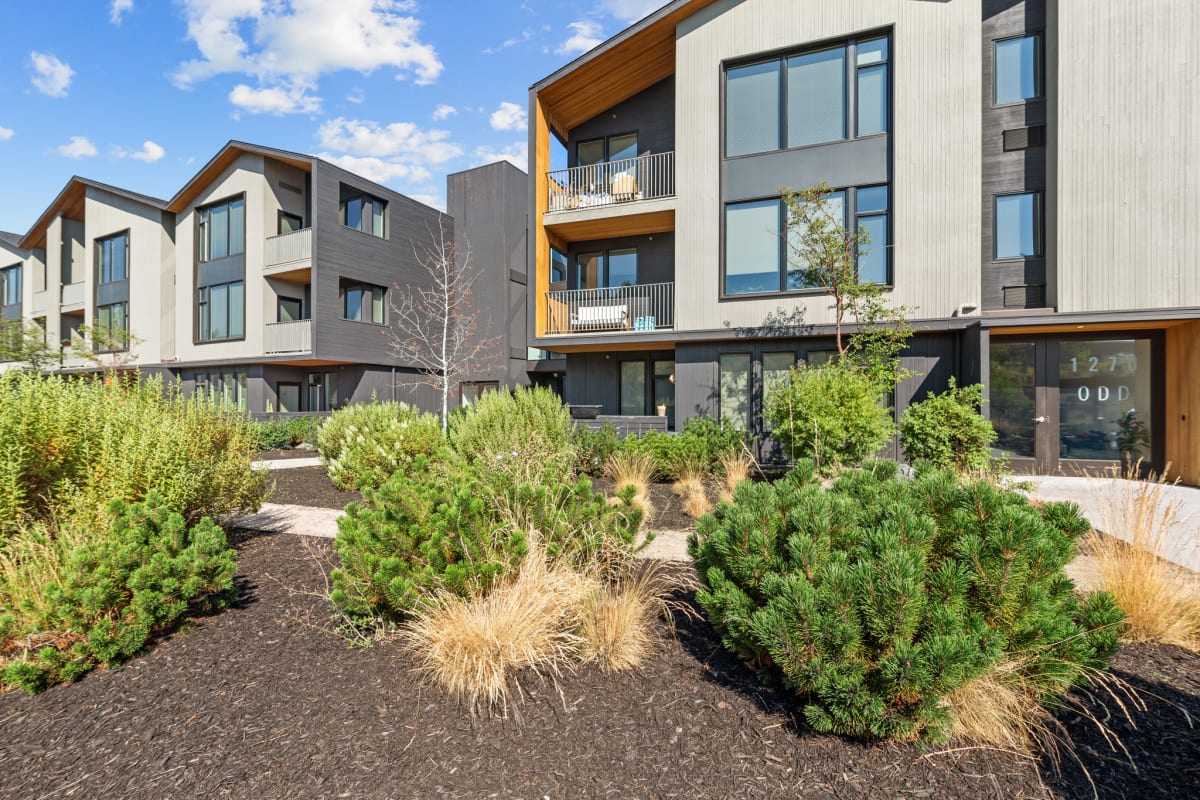 Photos and Video of Range Apartments in Bend, OR