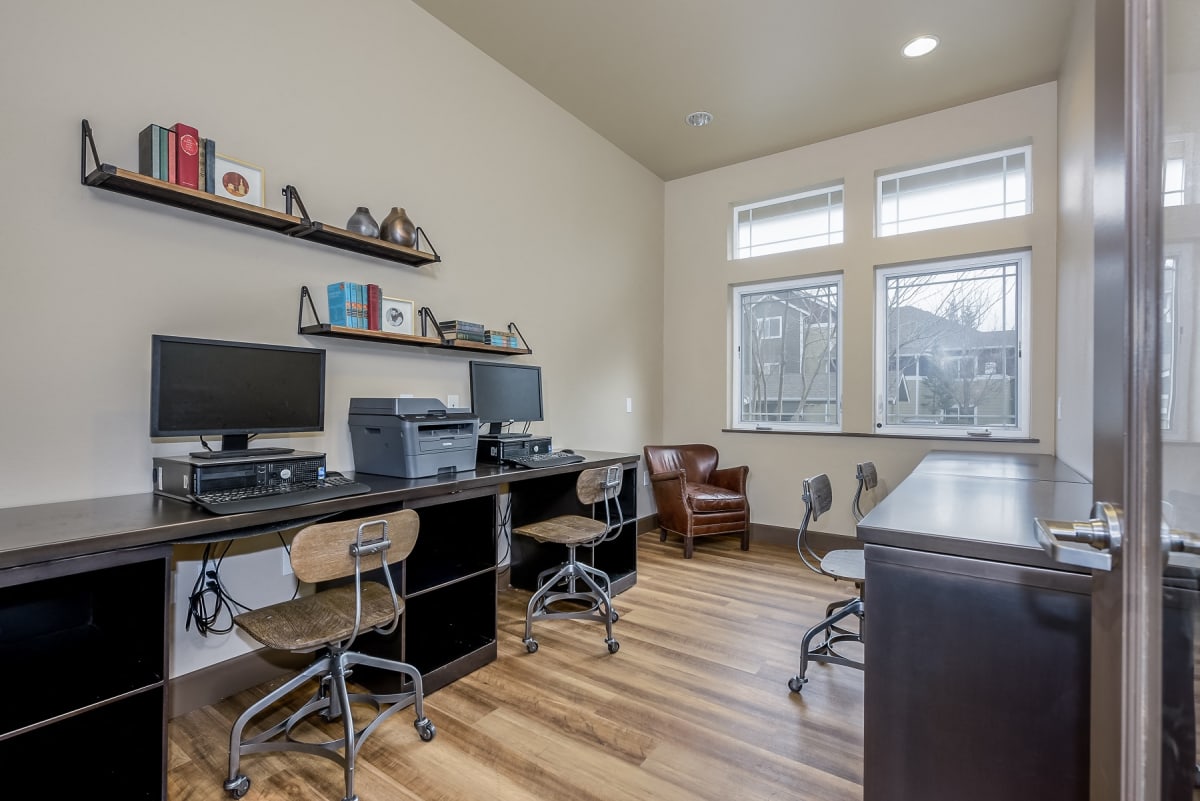 Photos and Video of Evans Creek at Woodbridge in Redmond, WA