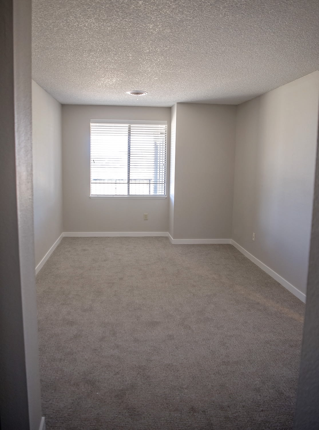 Photos and Video of Evergreen Ridge Apartments in Richland, WA