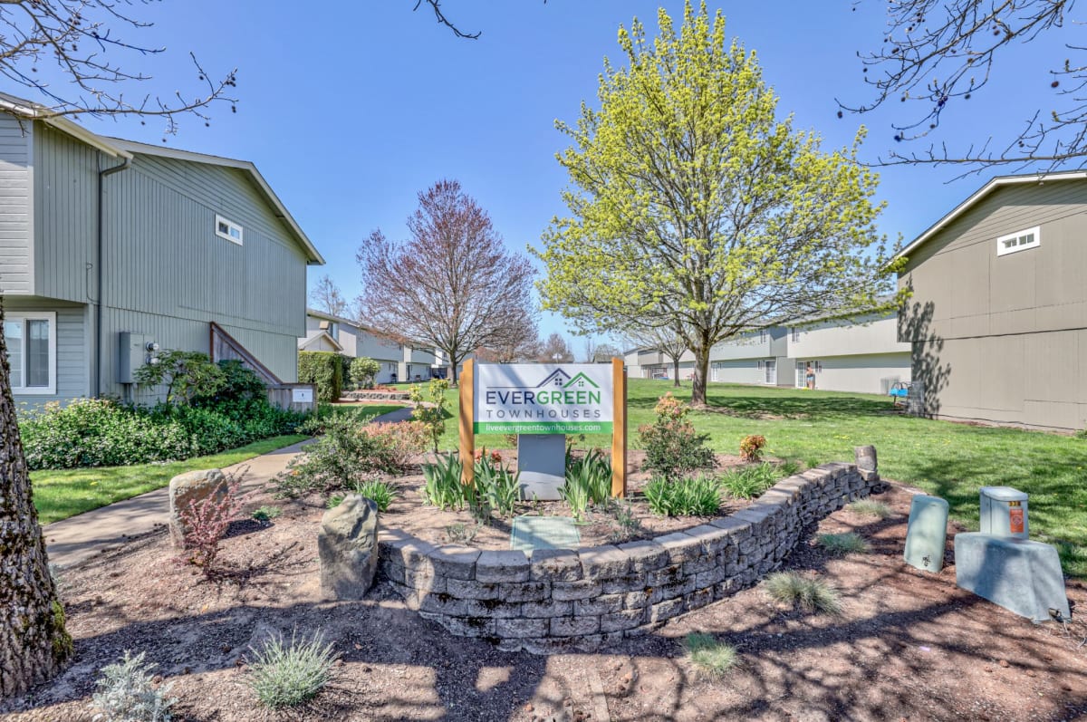 Photos and Video of Evergreen Townhouses in Springfield, OR