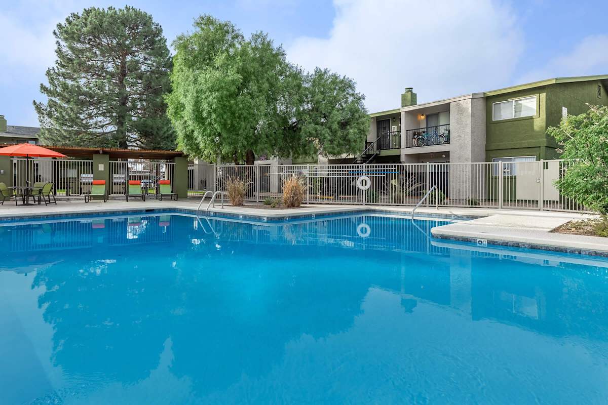 Photos and Video of Green Leaf At Broadway in Tucson, AZ