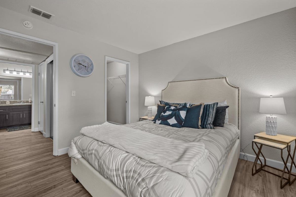 Photos of Units and Community Amenities in Fair Oaks, CA. | Hazel Ranch