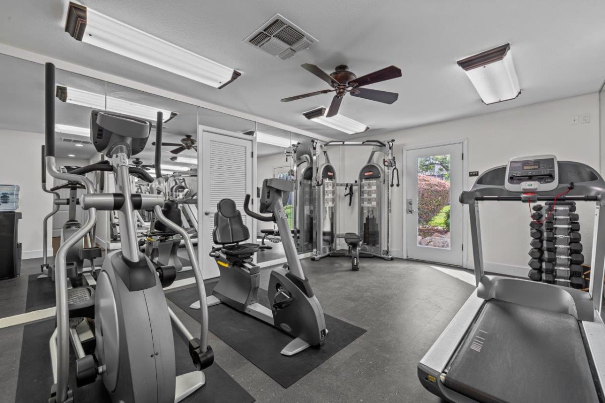 Photos of Units and Community Amenities in Fair Oaks, CA. | Hazel Ranch