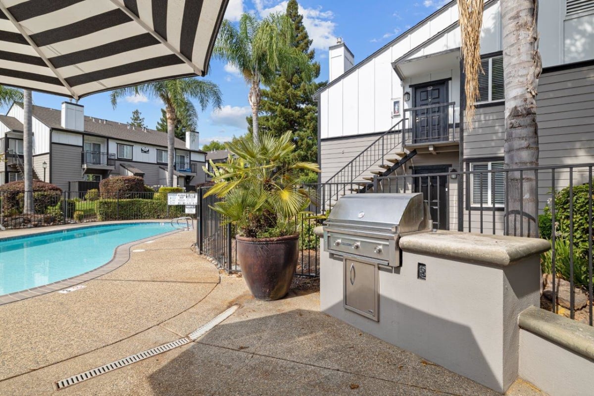 Photos of Units and Community Amenities in Fair Oaks, CA. | Hazel Ranch