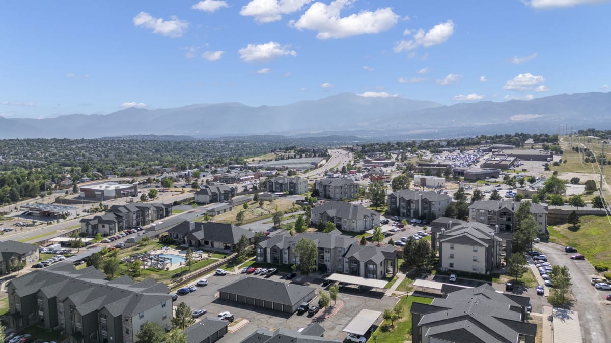 Apartments for Rent in Briargate, Colorado Springs| The Vineyards