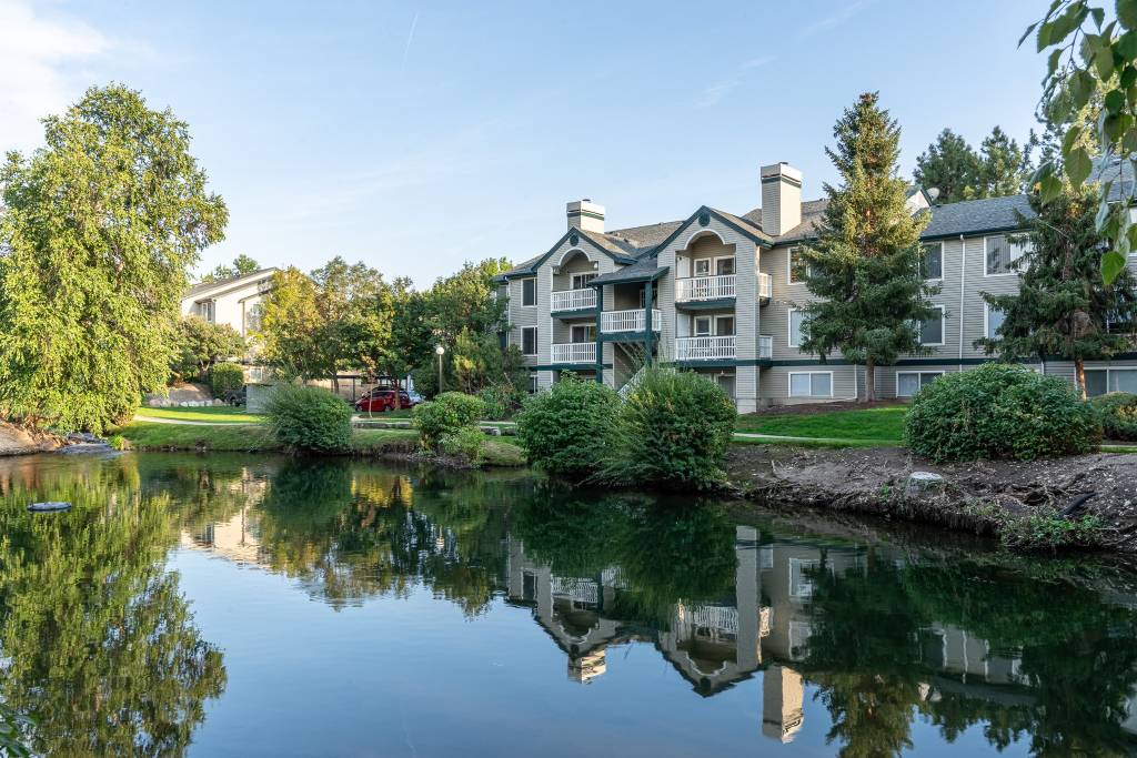Apartments for Rent in Boise | Edgewater Apartments Boise