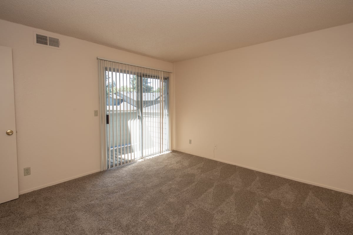Apartments for Rent in Natomas | Delta Pointe Apartments