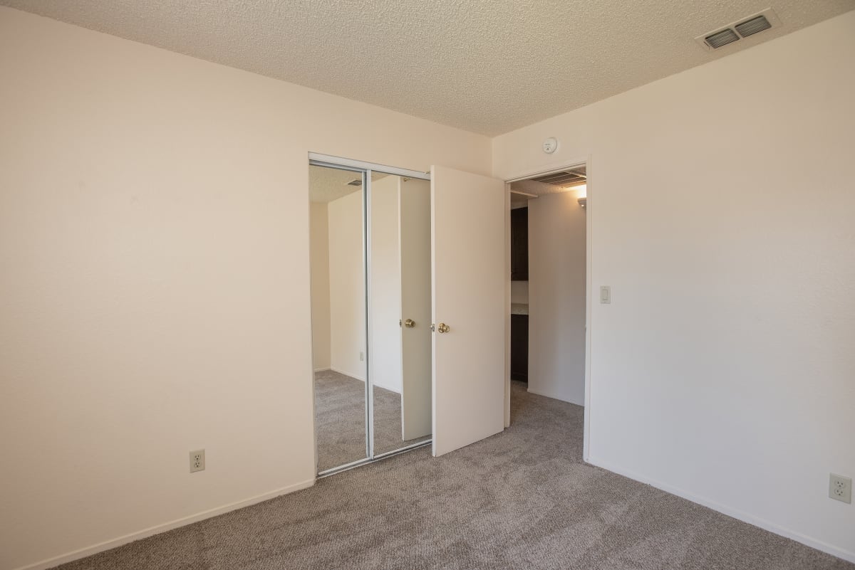 Apartments for Rent in Natomas | Delta Pointe Apartments