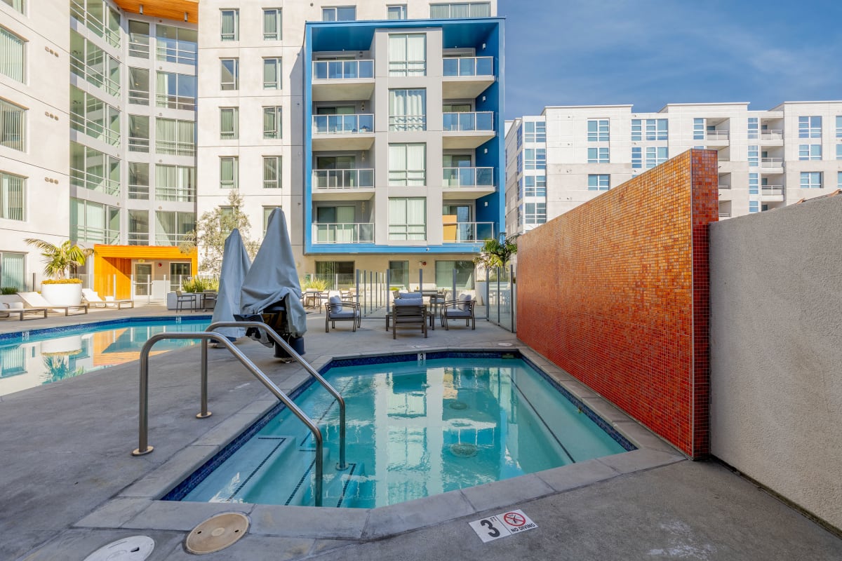 Photos and Video of 1400 FIG Apartments in Los Angeles, CA