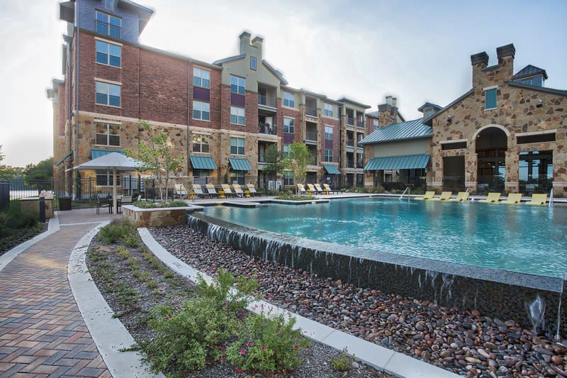 Photos and Video of Lakeside Lofts in Farmers Branch, TX