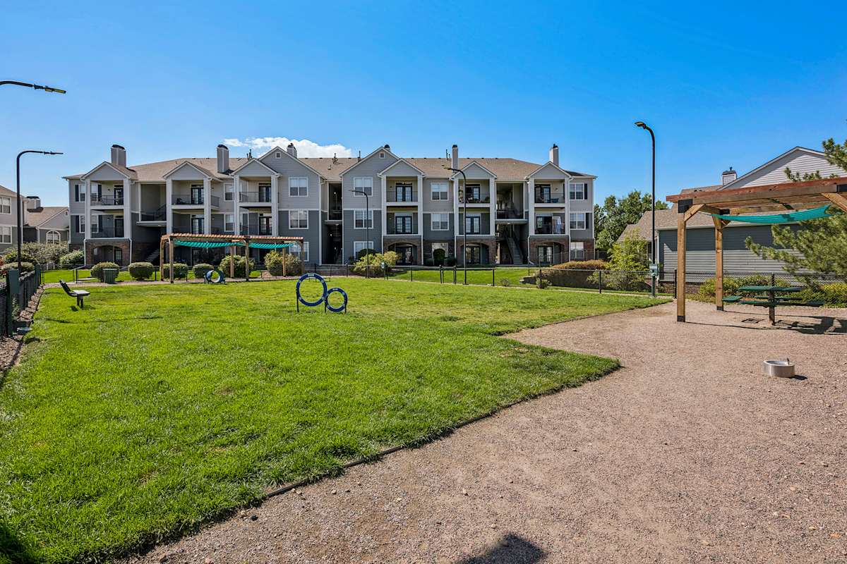 Photos Emmersyn at Lone Tree apartments in Lone Tree, CO near Denver