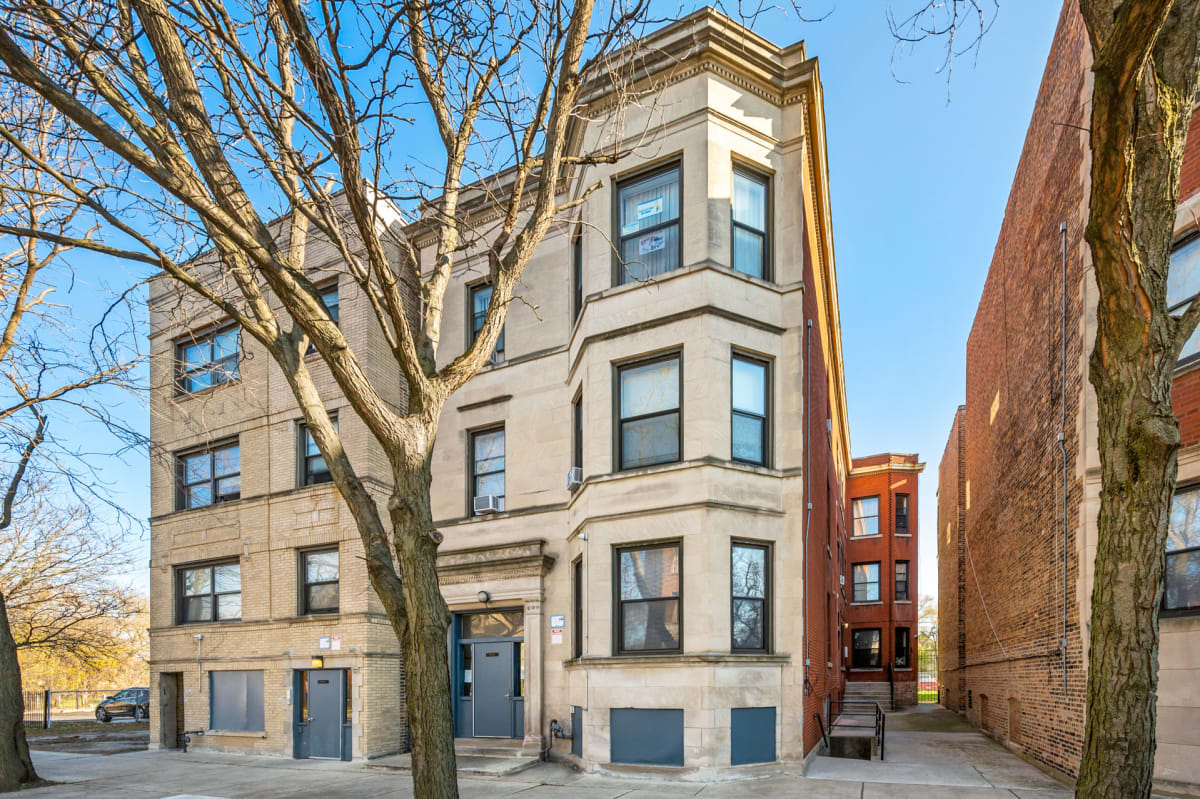 Five T Management, Inc. | Apartments in Chicago, IL | RENTCafe