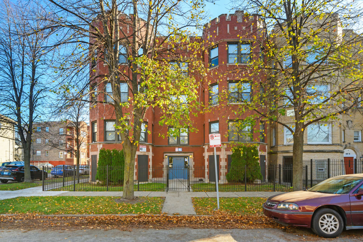 Five T Management, Inc. | Apartments in Chicago, IL | RENTCafe