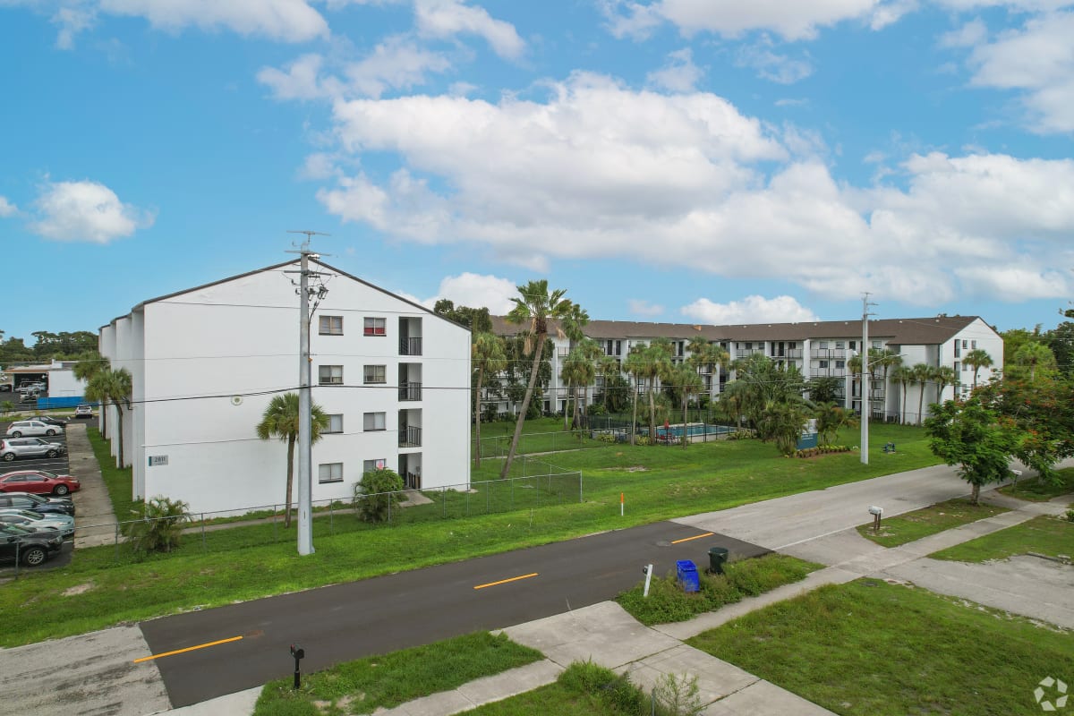 Photos and Video of The Meridian at 2825 in Fort Myers, FL