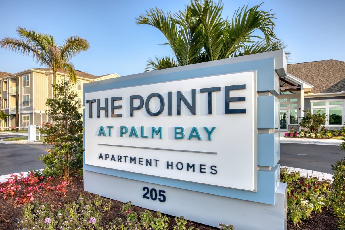 Apartments in Palm Bay | The Pointe at Palm Bay