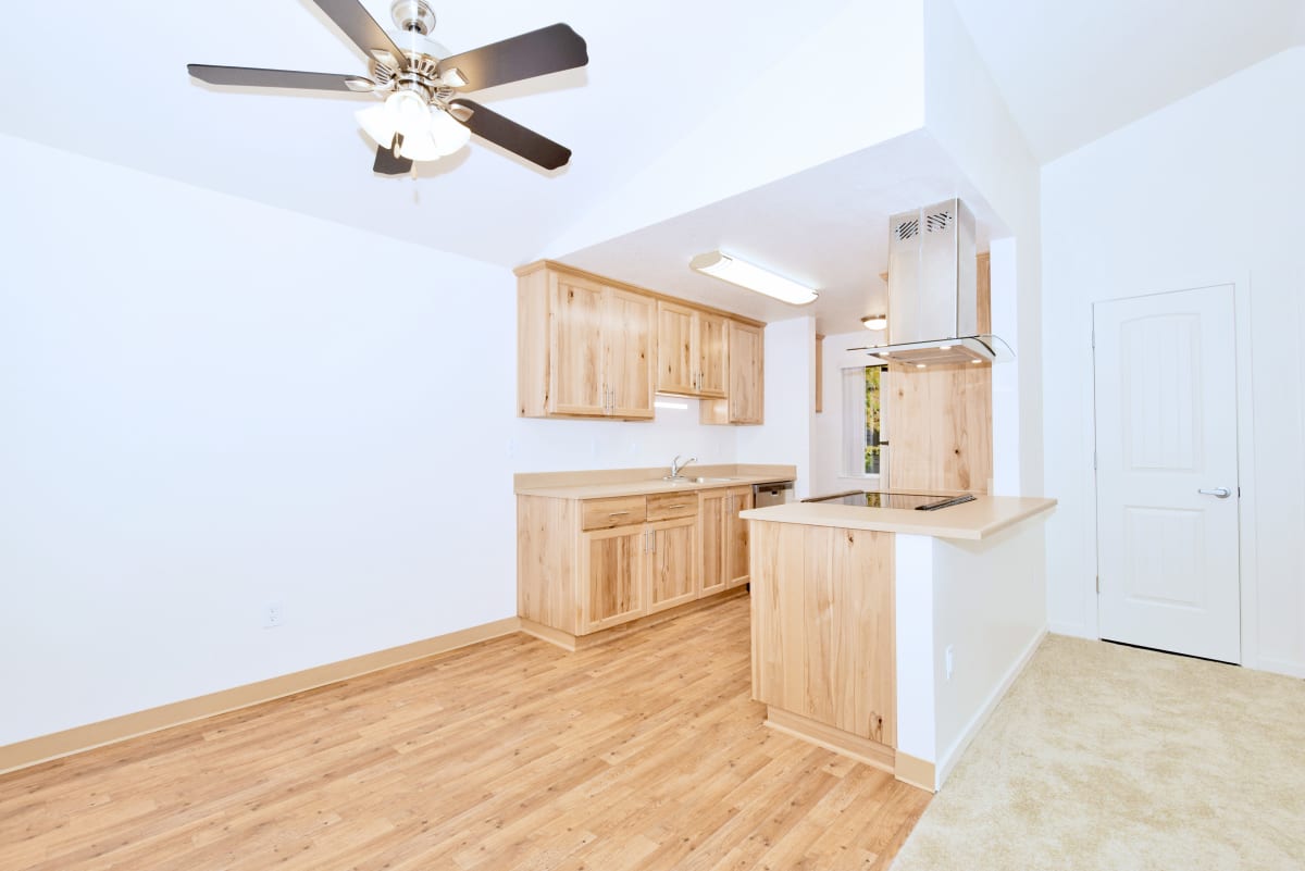 Photos and Video of Squires Court in Clackamas, OR