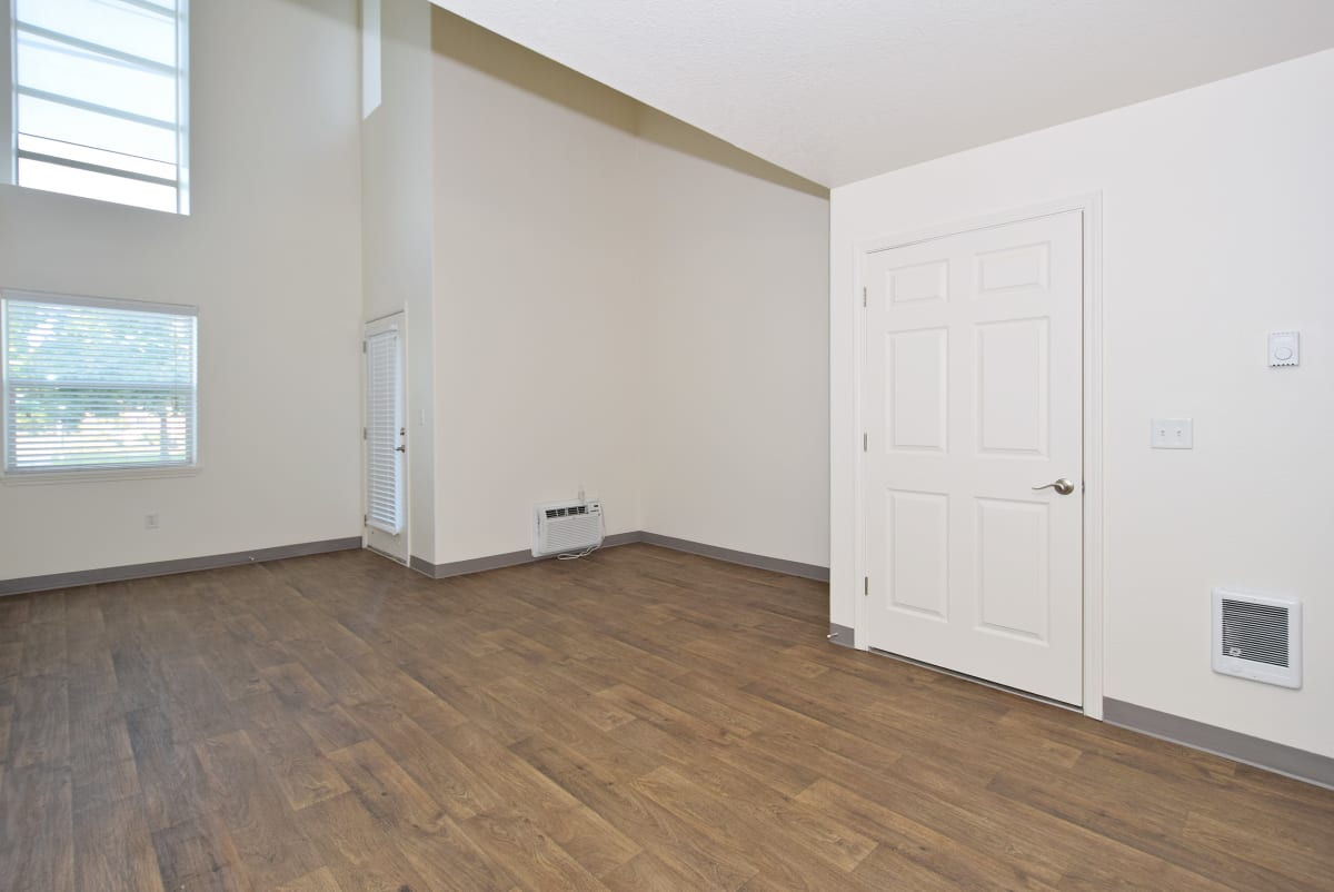 Photos and Video of Sienna Lofts in Gresham, OR