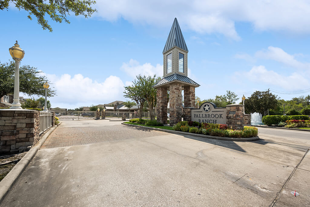 Photos of Fallbrook Ranch Apartments | Affordable Living in Houston TX