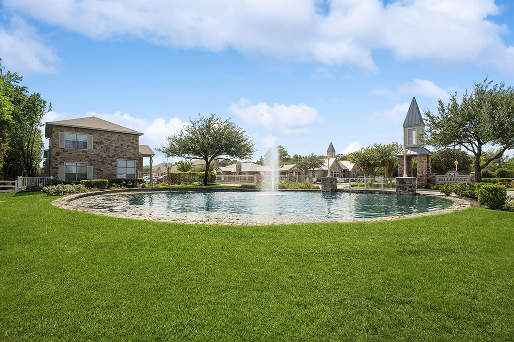 Photos of Fallbrook Ranch Apartments | Affordable Living in Houston TX