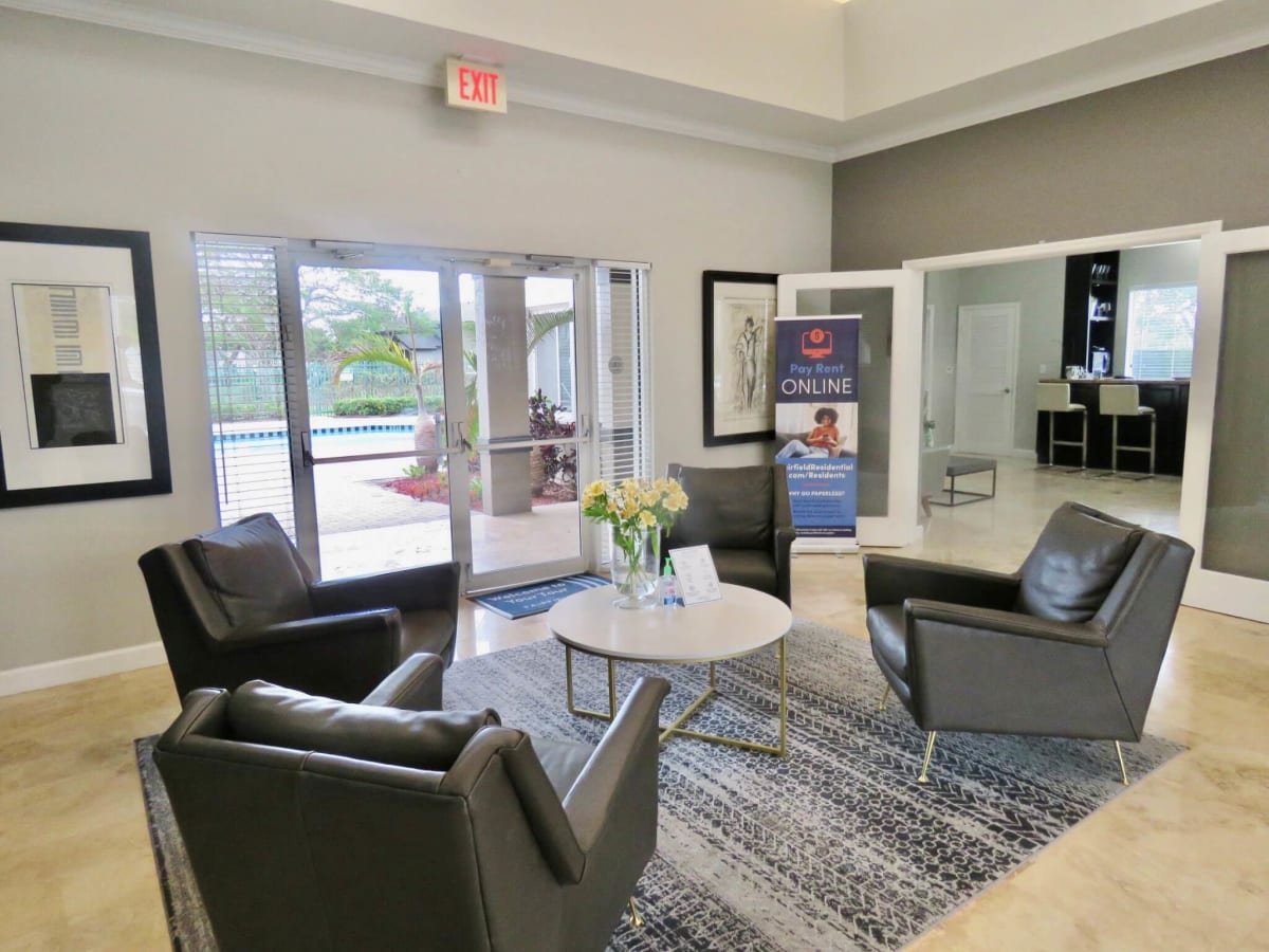 Running Brook Apartments Miami | 2, 3 & 4 Bedroom Rentals