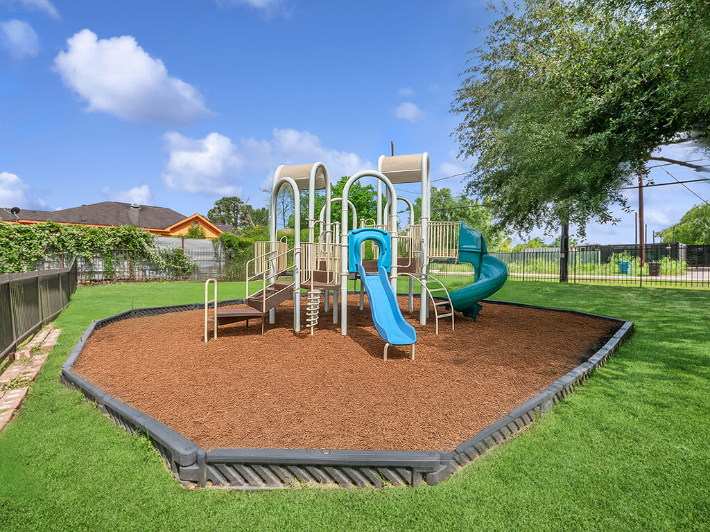 Tidwell Estates Affordable Apartments | Apartments for Rent in Houston