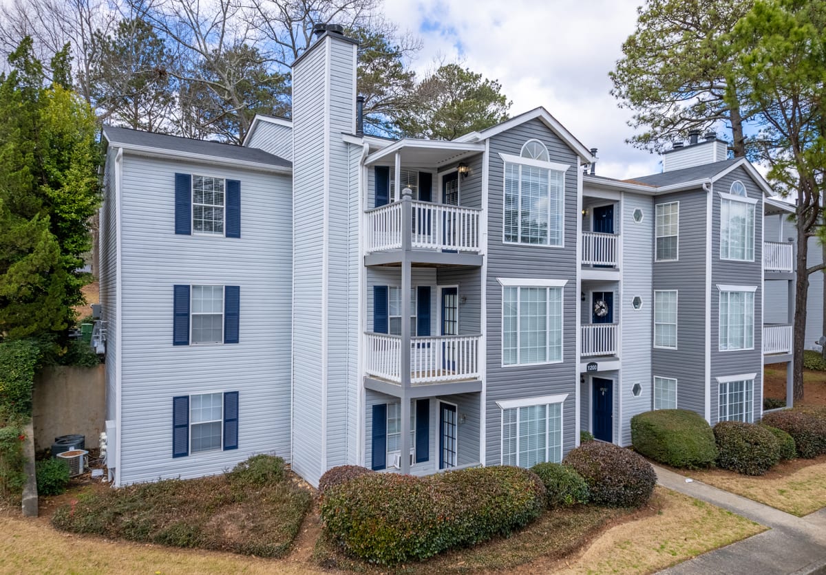 Photos and Video of Sutter Lake Apartments in Riverdale, GA