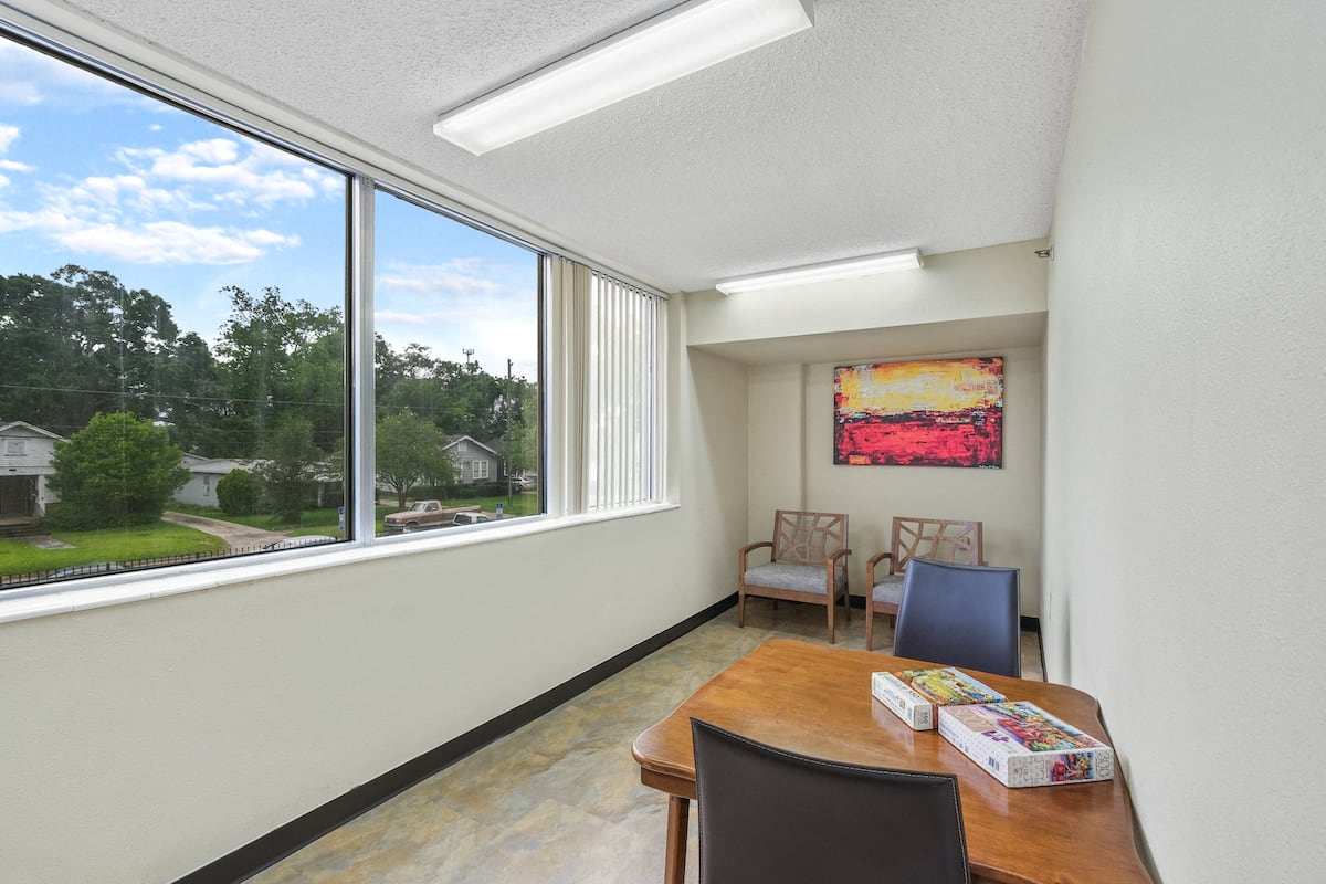 Photos of Sundale Manor Apartments in Jacksonville, FL