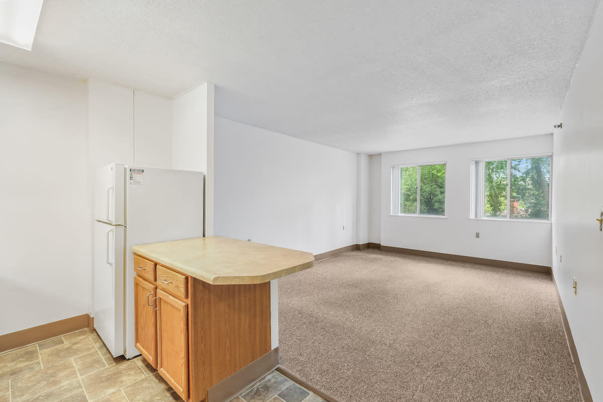 Photos of Sundale Manor Apartments in Jacksonville, FL