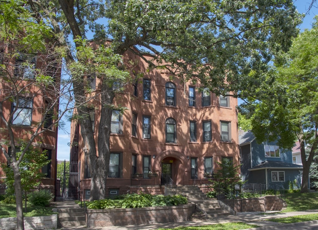 Photos and Video of Elliot Park Apartments in Minneapolis, MN