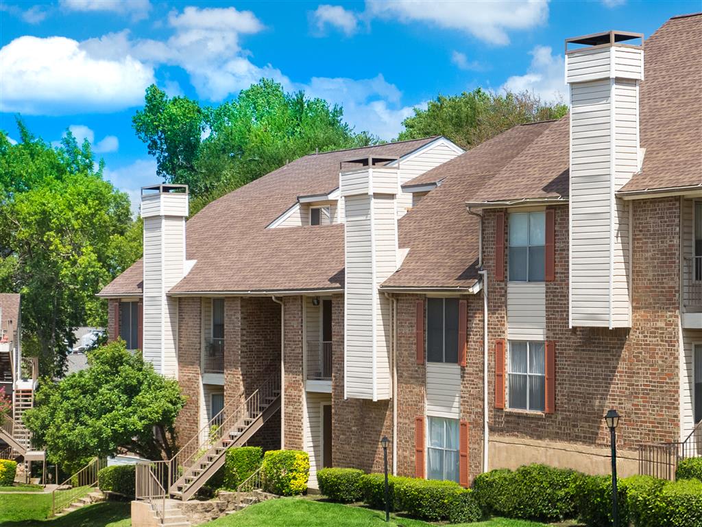 Photos and Video of Chase Crossing Apartments in Dallas, TX