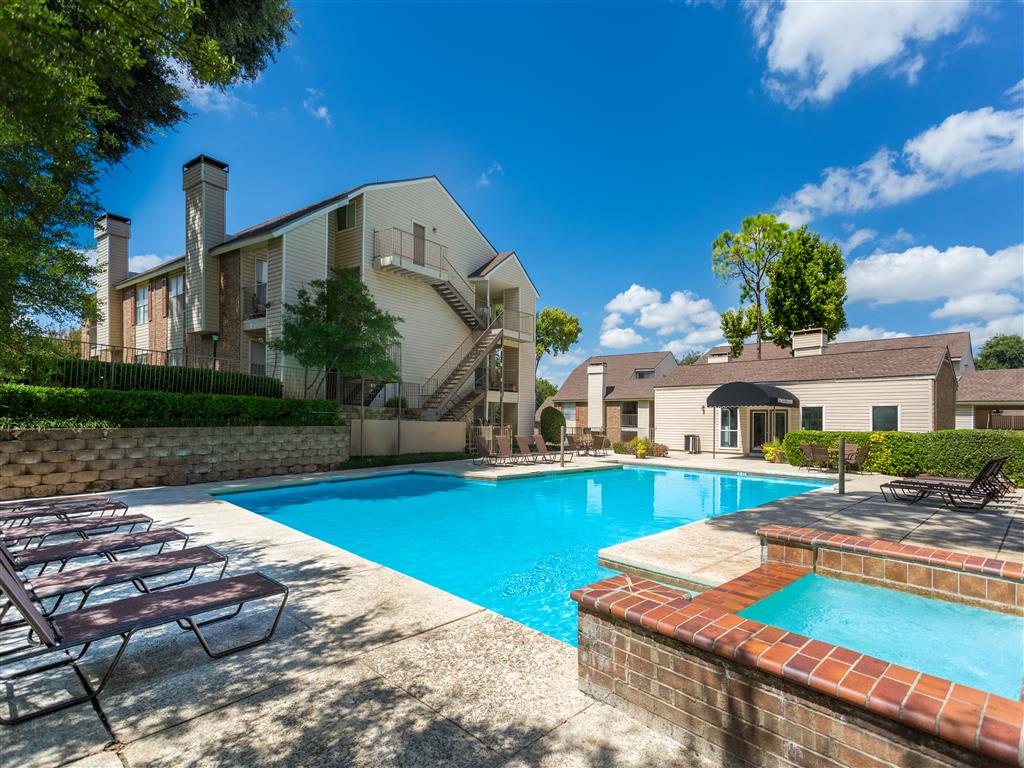 Photos and Video of Chase Crossing Apartments in Dallas, TX