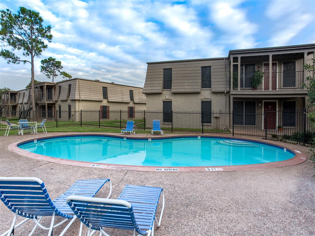 Photos and Video of Willow Tree Apartments in Houston, TX