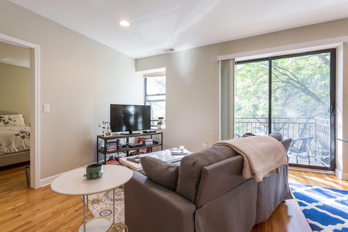 Lincoln Square Commons - 4759 N Maplewood Ave | Apartments in Chicago ...