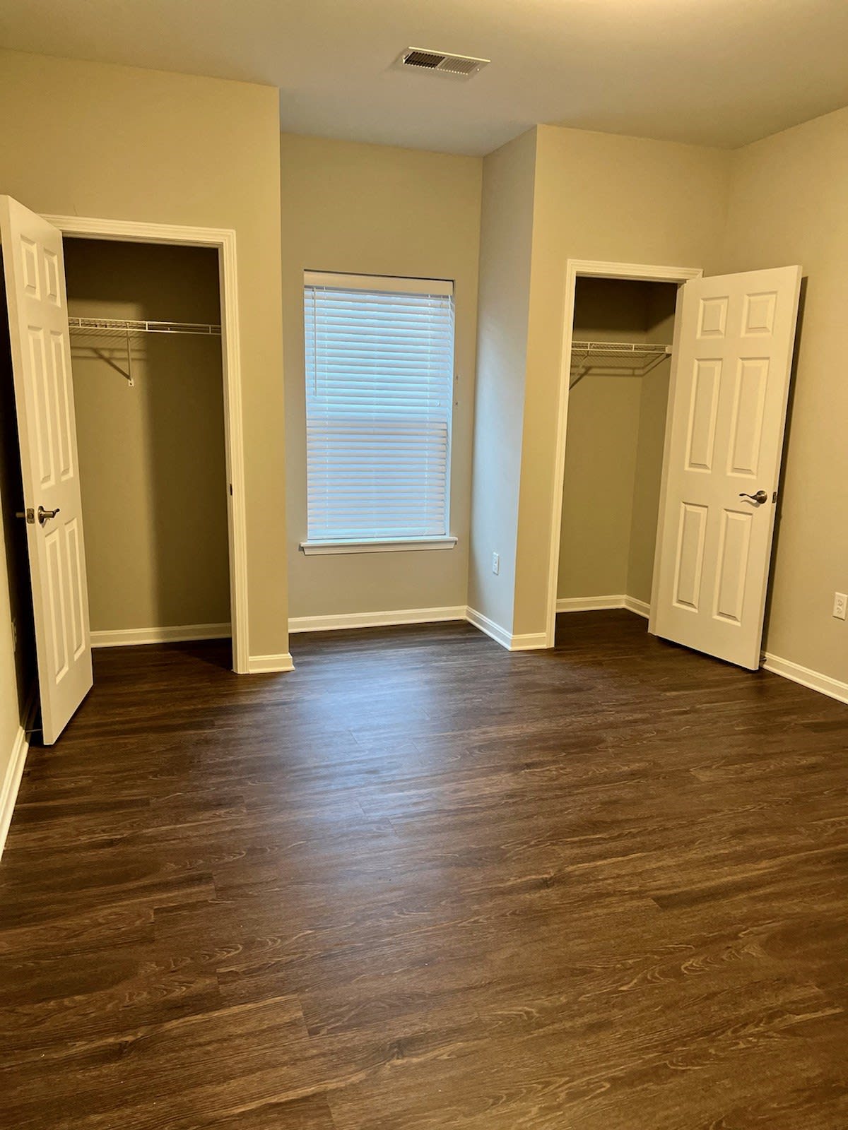 Photos and Video of Cardinal Ridge Apartments in Simpsonville, KY