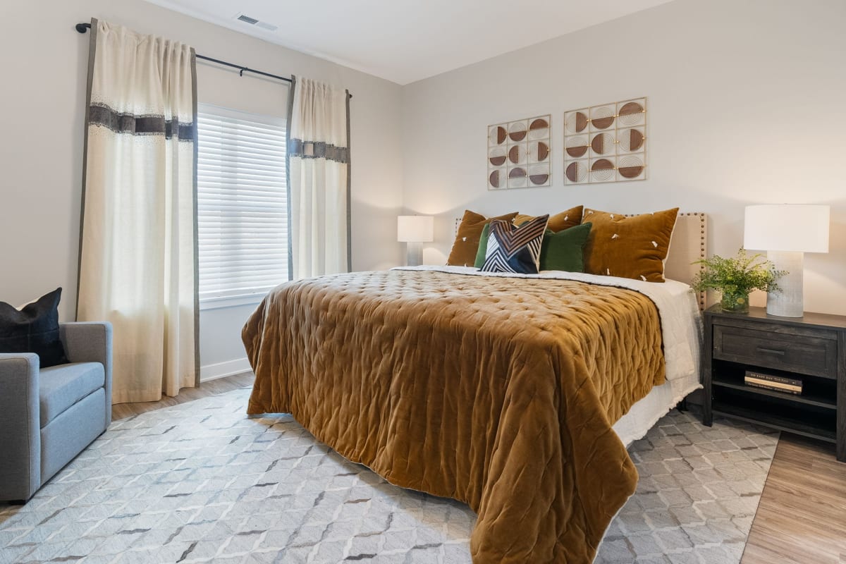 Photos and Video of Thompson Square Apartments in Jeffersonville, IN