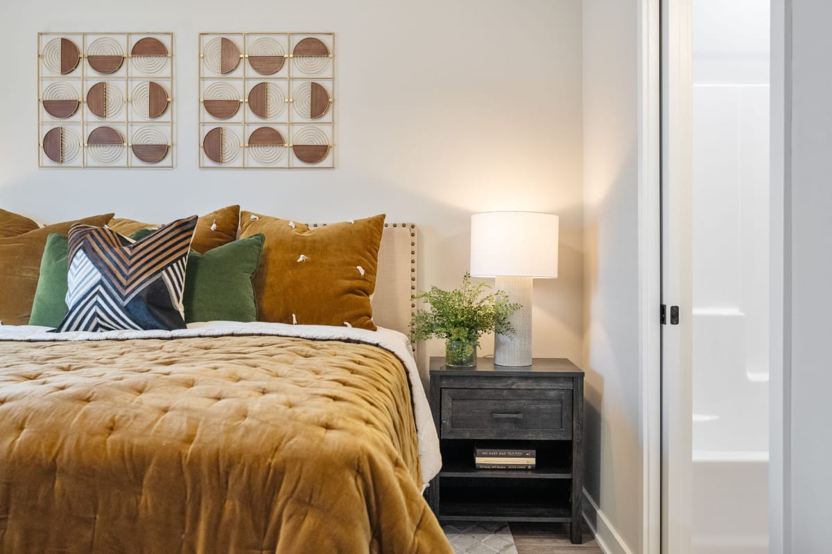 Photos and Video of Thompson Square Apartments in Jeffersonville, IN