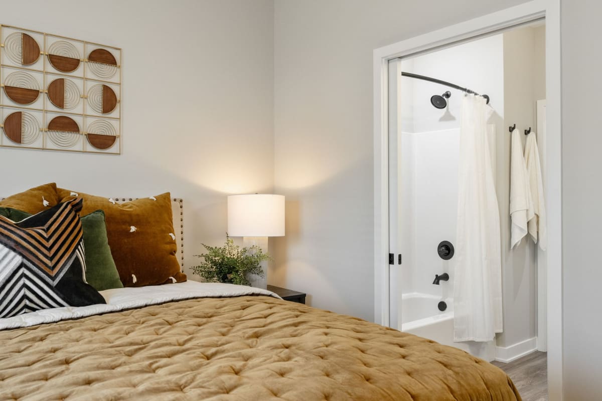 Photos and Video of Thompson Square Apartments in Jeffersonville, IN