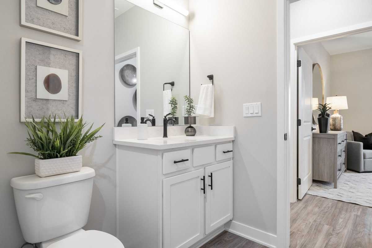 Photos and Video of Thompson Square Apartments in Jeffersonville, IN