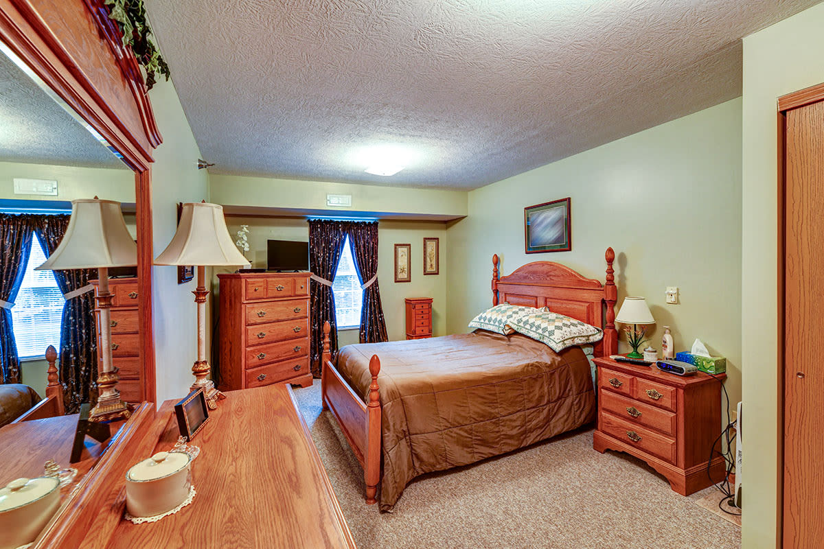 Photos and Video of Devon House in Tiffin, OH