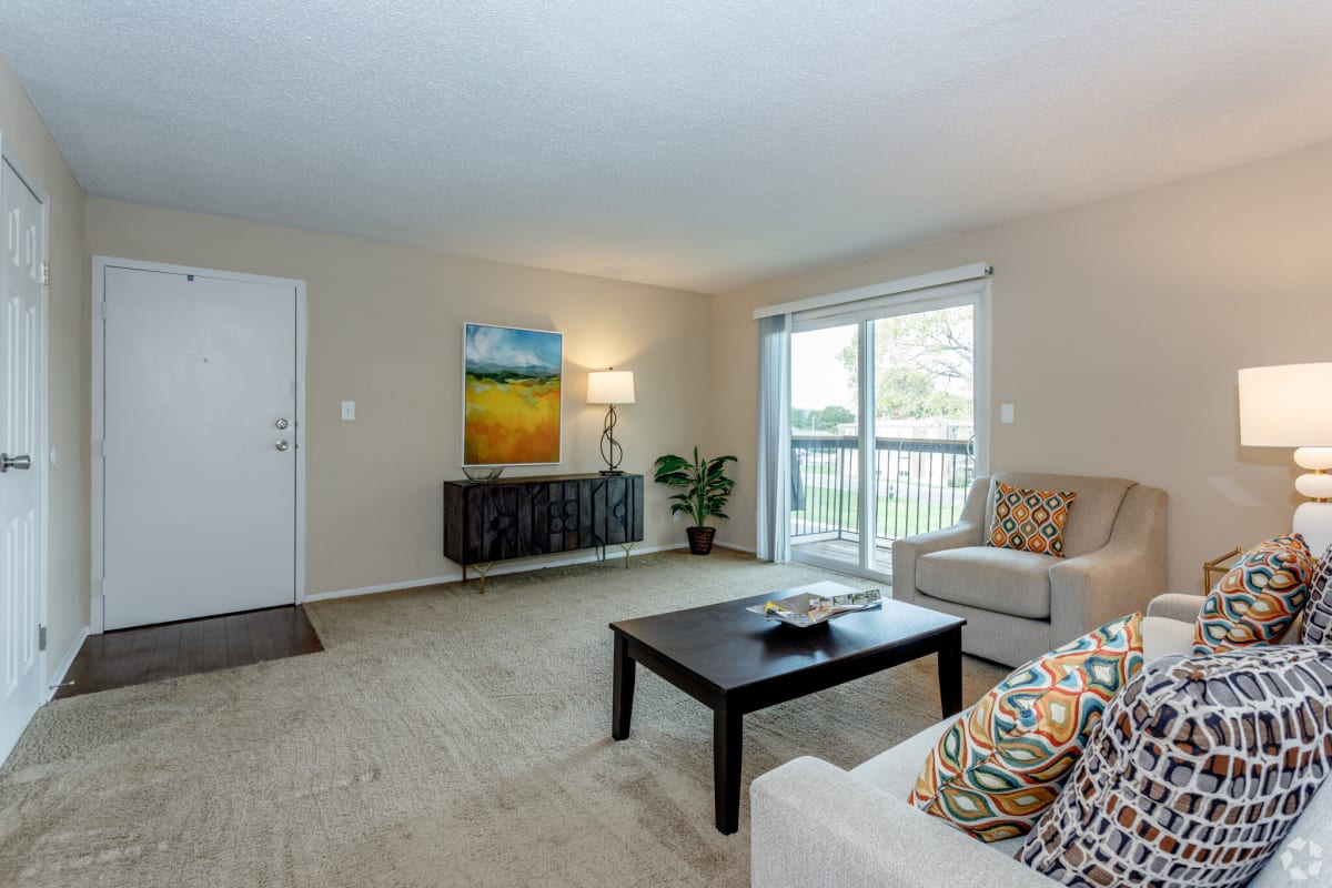 Photos and Video of Hudson Pointe in Kansas City, MO