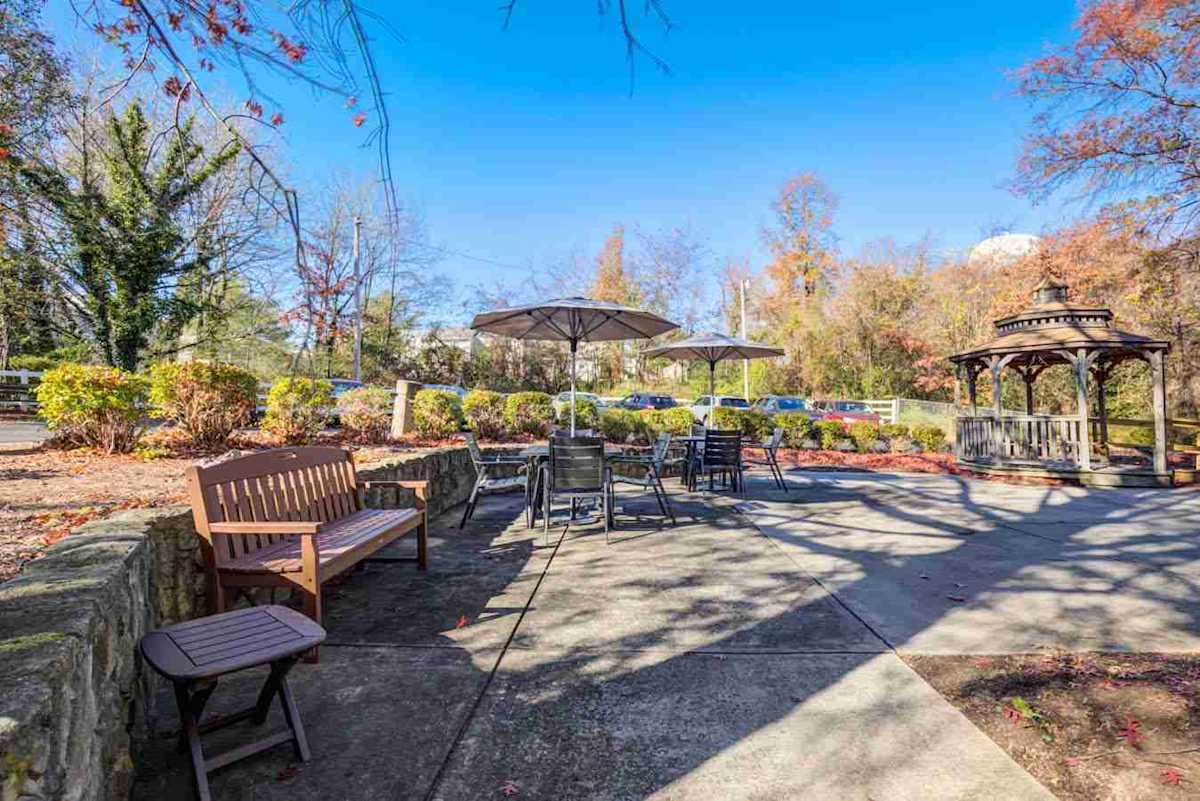 Property details for New Towne Village from National Church Residences