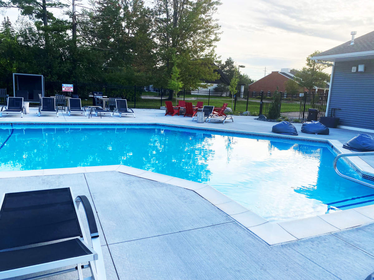 Photos and Video of Arbor Glen Apartments in East Lansing, MI