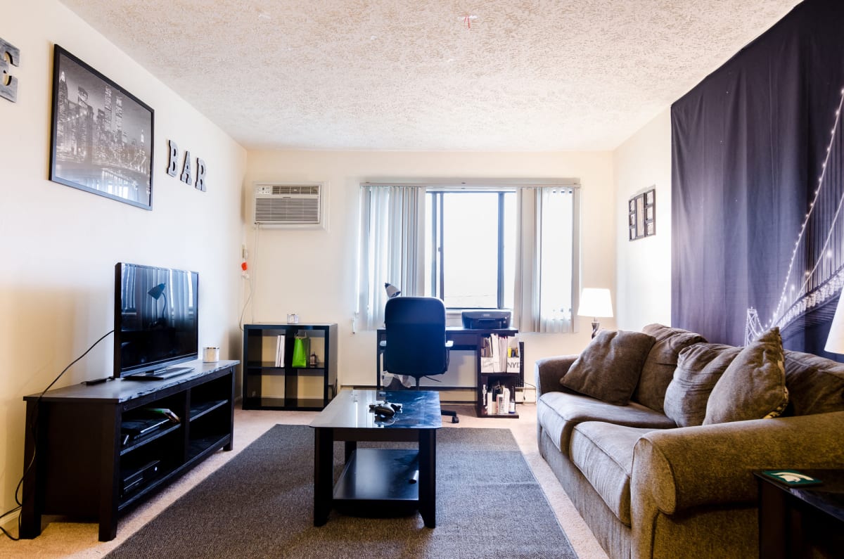 Photos and Video of Stoneridge Apartments in East Lansing, MI