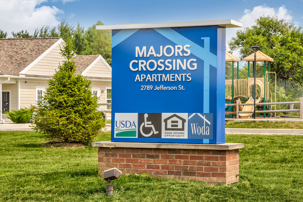 Photos and Video of Majors Crossing in Rock Creek, OH
