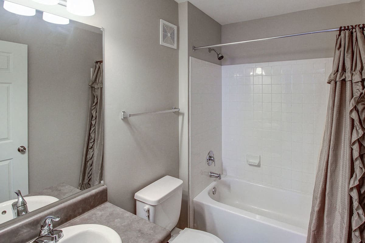 Photos and Video of Northside Drive Apartments in Crossville, TN