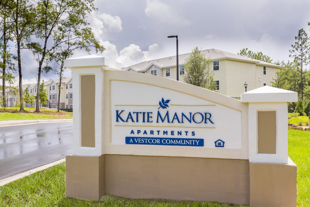 Photos and Video of Katie Manor in Crestview, FL
