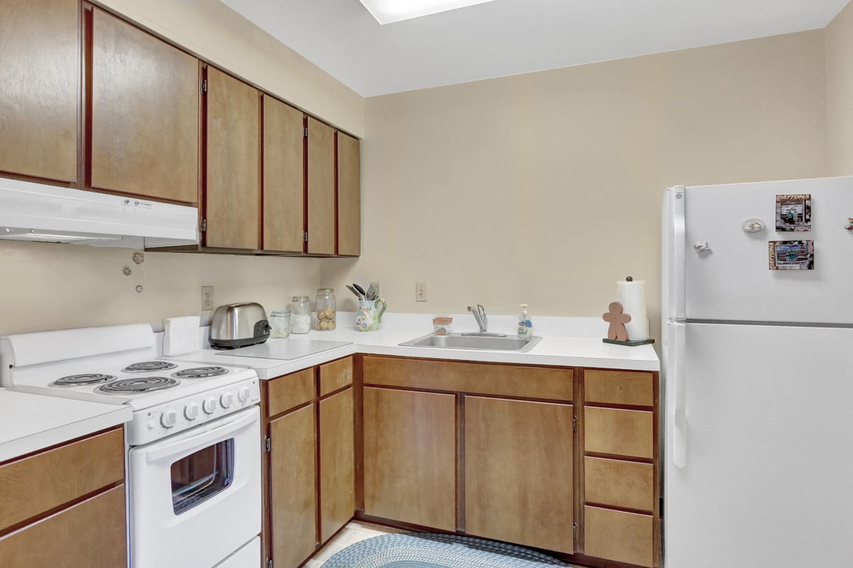 Apartments in Avis, PA| Oak Grove Gardens Apartments | Photos