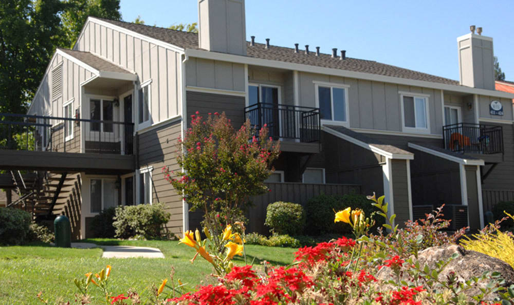 Photos of Units and Community Amenities in Fair Oaks, CA. | Hazel Ranch